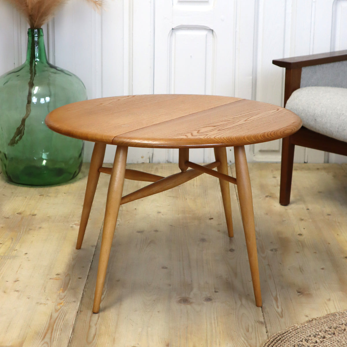 Ercol Drop Leaf Model 308 Round Coffee Side Table 0111d – Mustard Vintage