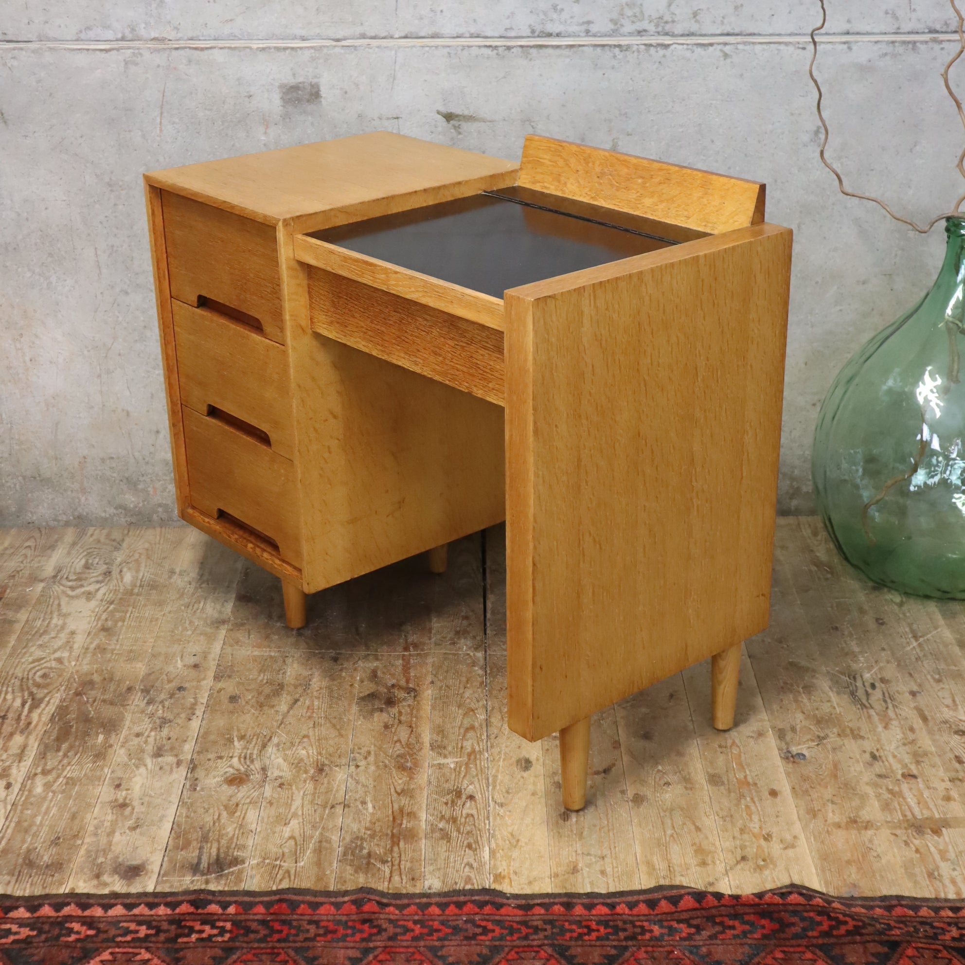 Mid Century Petite Stag 'C Range' Oak Dressing Table - 0311i – Mustard ...