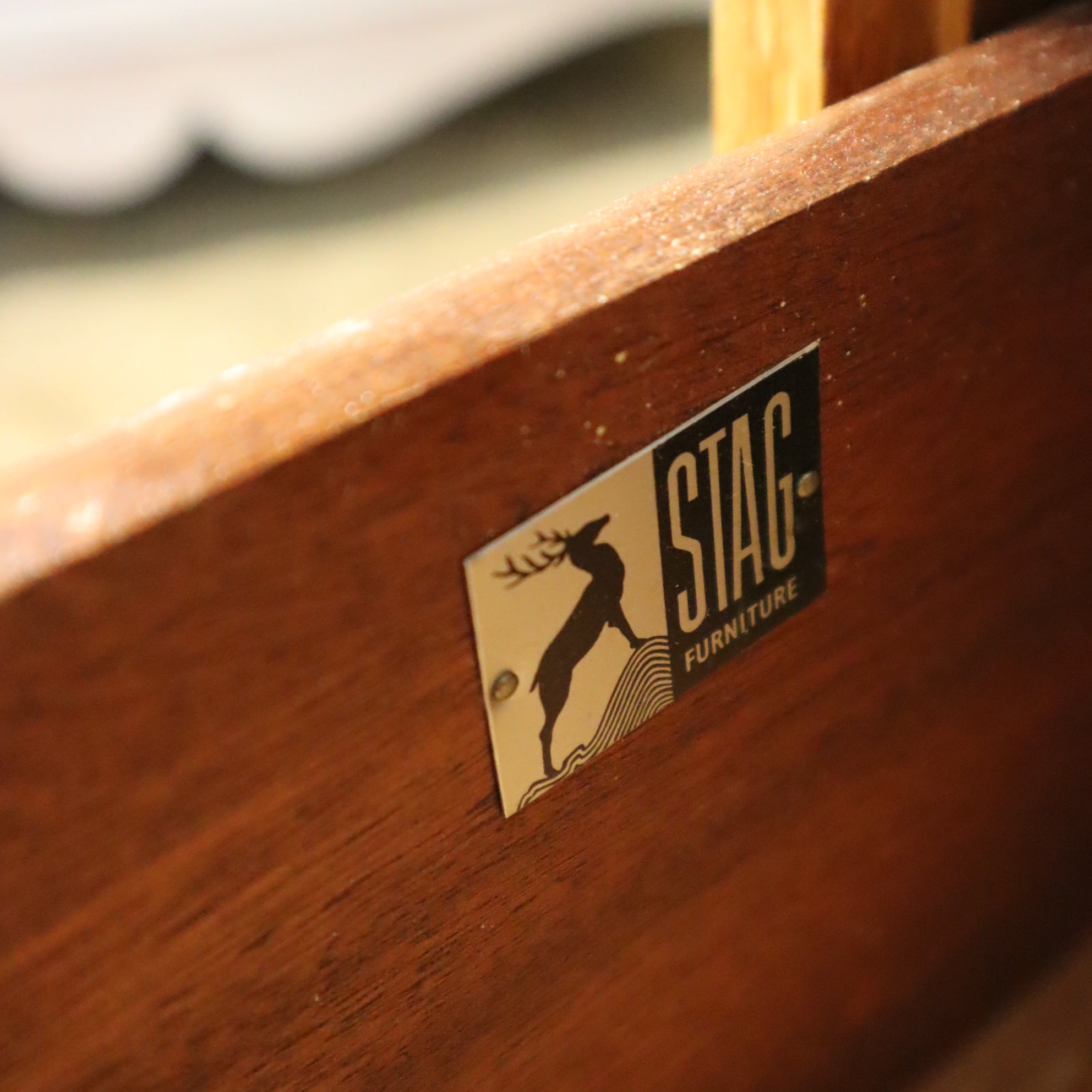 Mid Century Petite Stag 'C Range' Oak Dressing Table - 0311i – Mustard ...