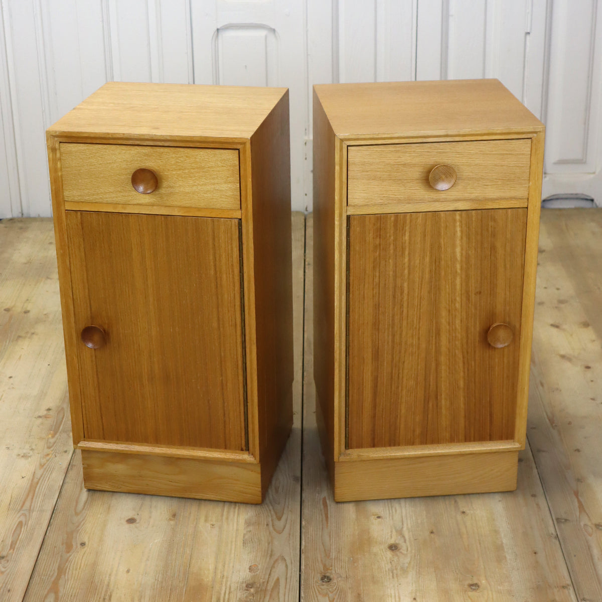 Pair of Vintage Meredew Bedside Cabinets 1005c – Mustard Vintage