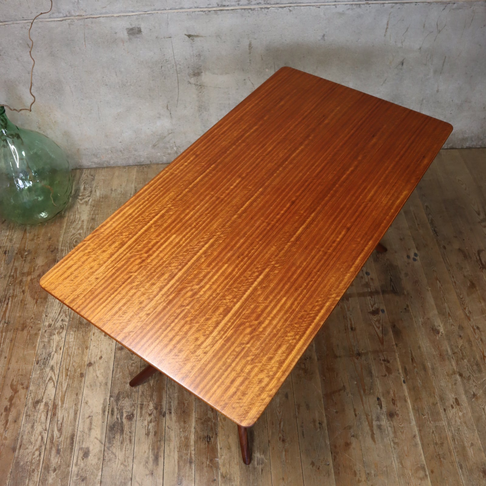 G-Plan Librenza 'Helicopter' Table / Desk - 0303f – Mustard Vintage