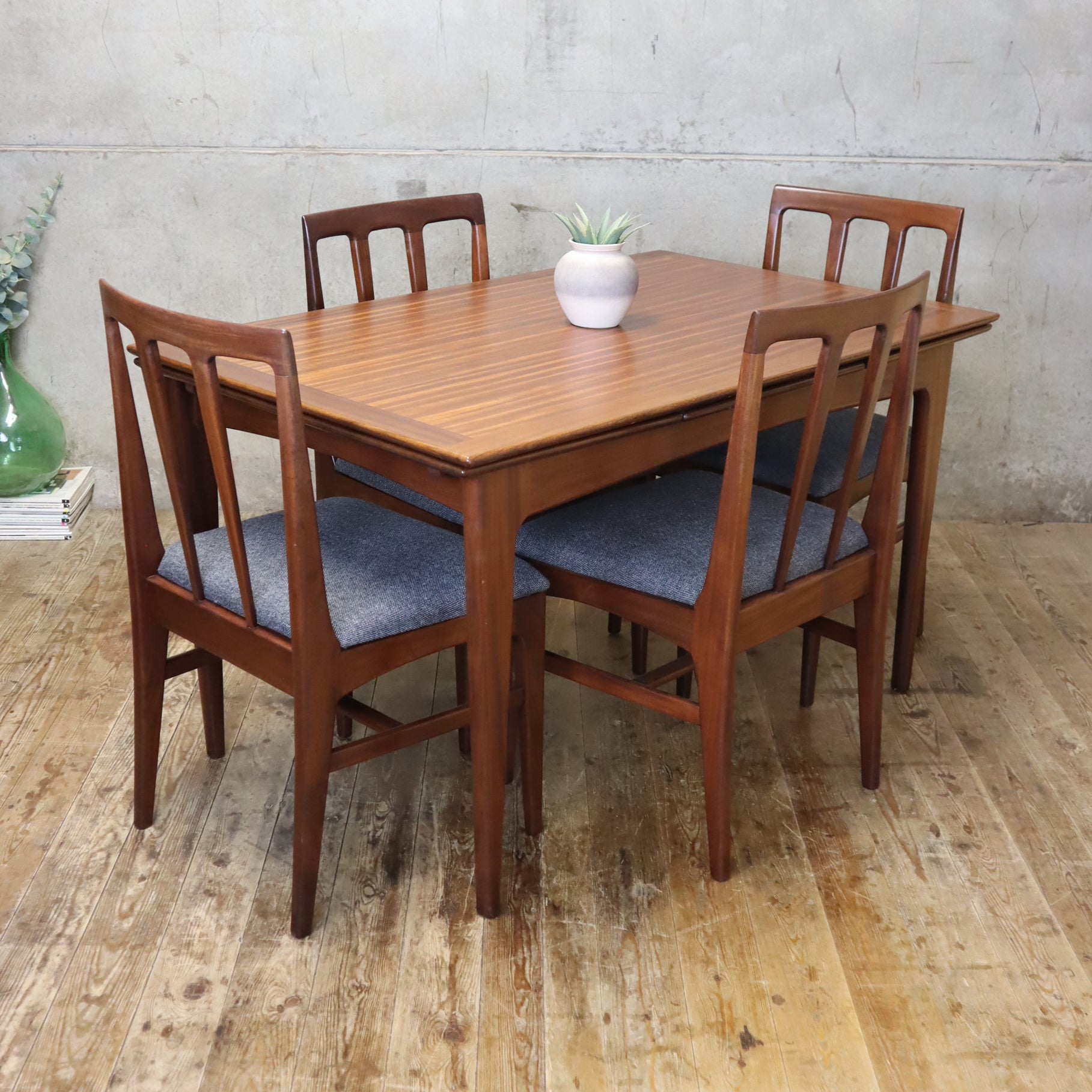 Mid Century Younger Extending Dining Table - 1709b – Mustard Vintage
