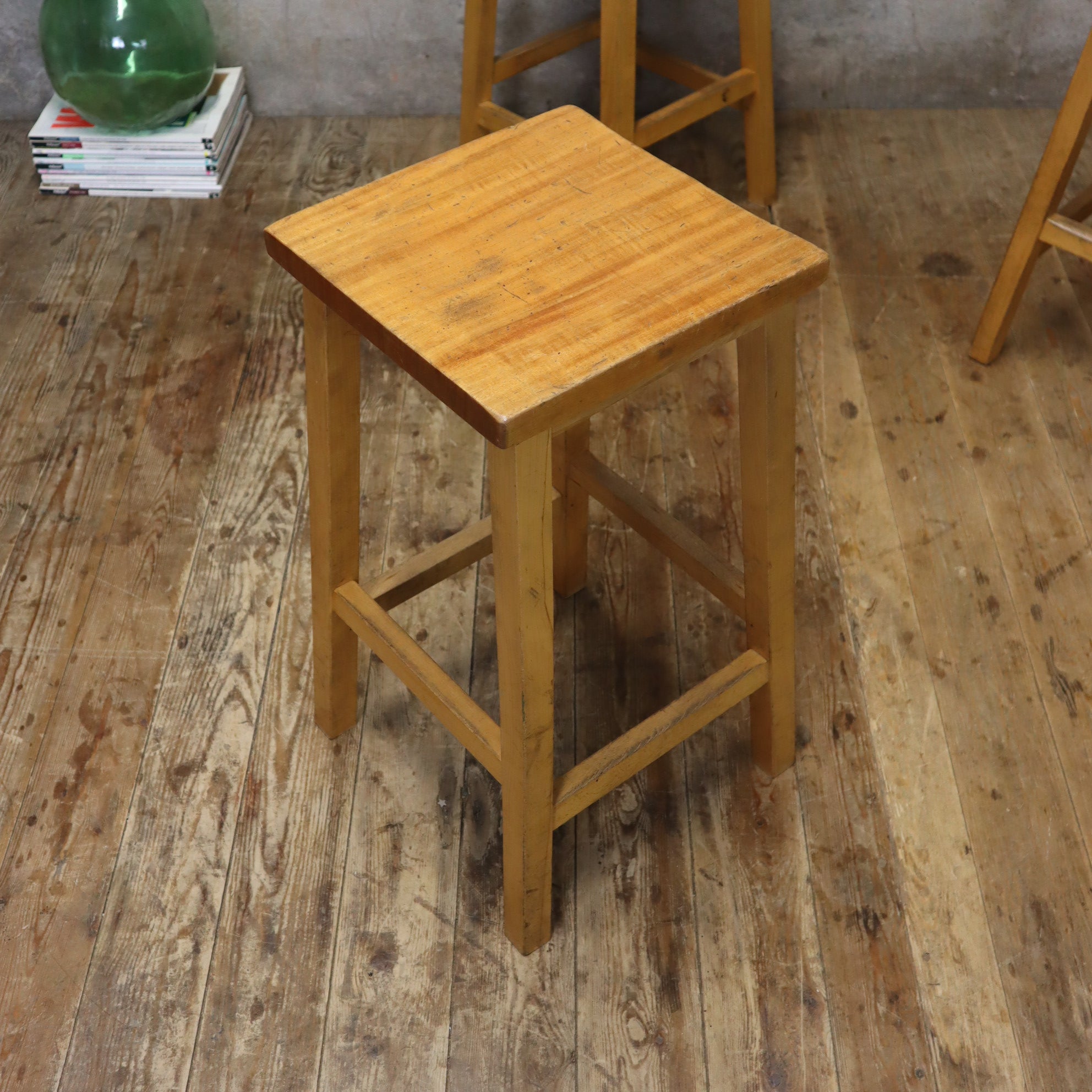 X4 (Four) Vintage School Wooden Lab Stools – 1401a – Mustard Vintage