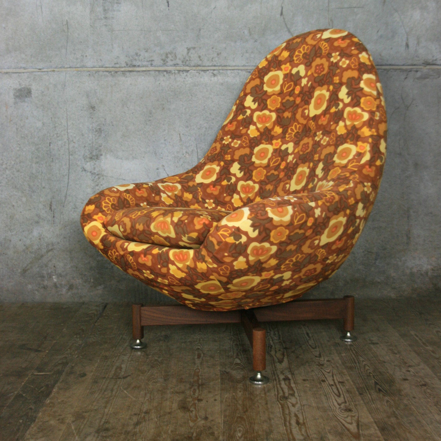 Mid Century Swivel Egg Chair (prop use) - Pair Available – Mustard Vintage